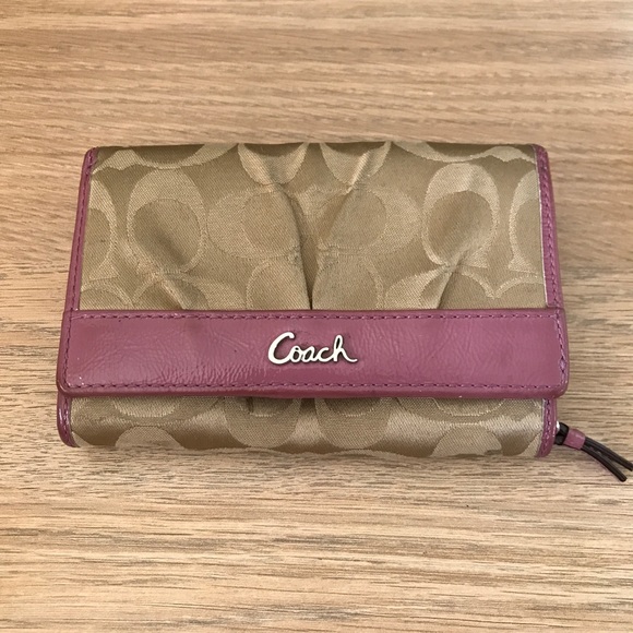 Coach | Accessories | Coach Logo Wallet Medium | Poshmark